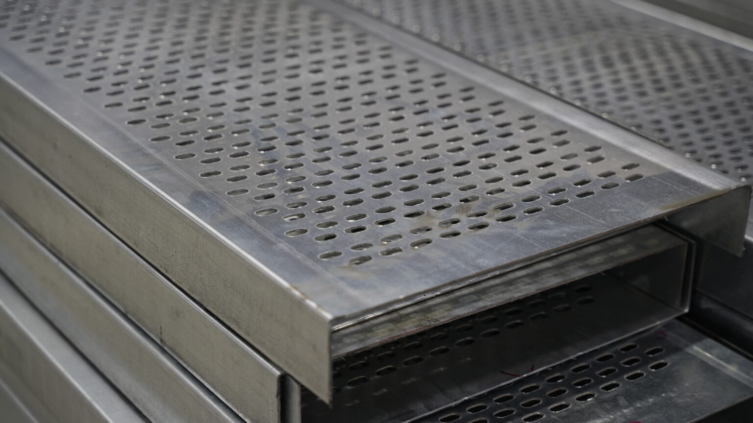 Exploring the Different Types of Cable Trays: Which One Suits Your ...